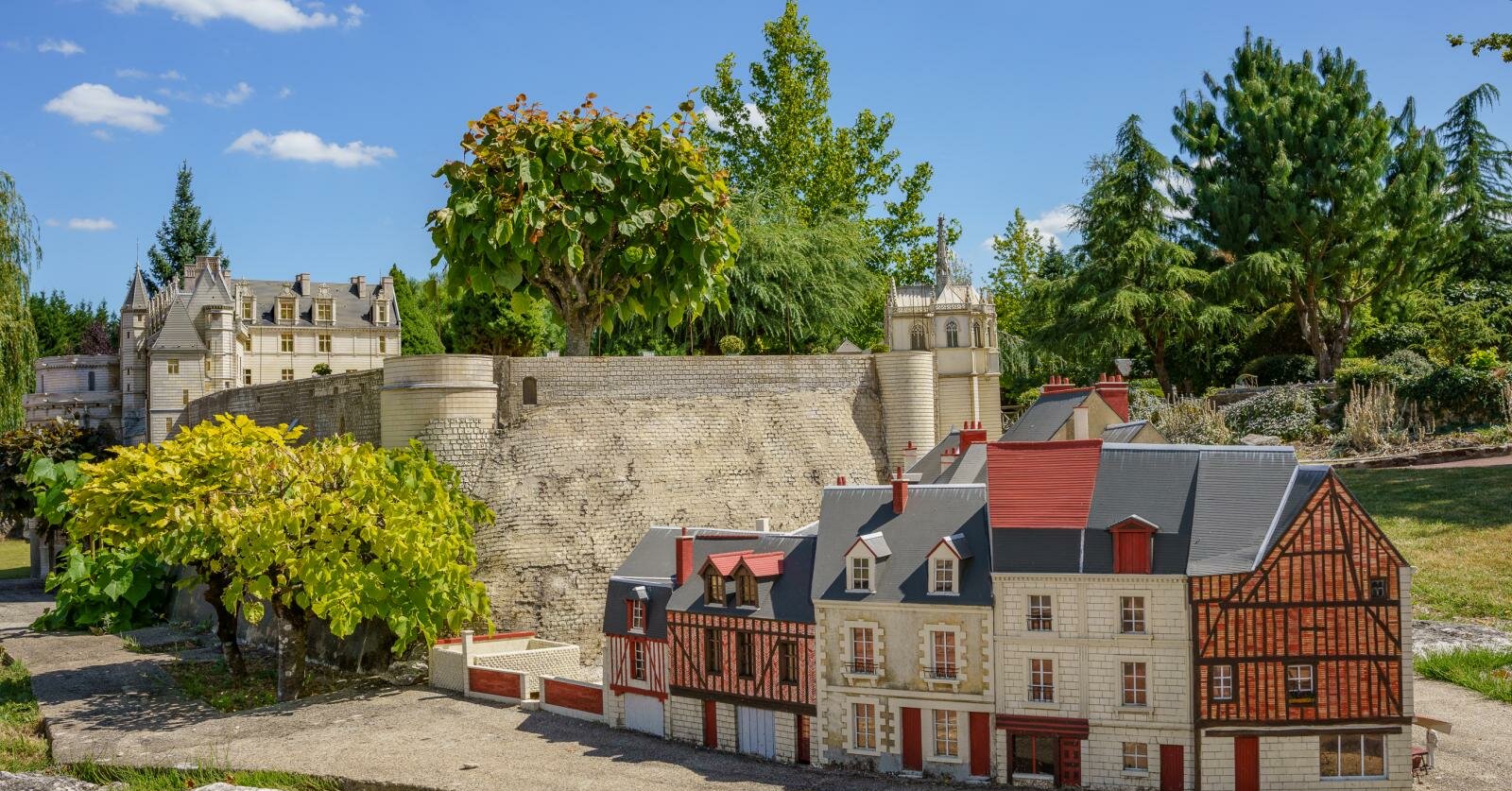 Mini Chateaux | Groupe looping | Mini Châteaux Tours - Val de Loire ...